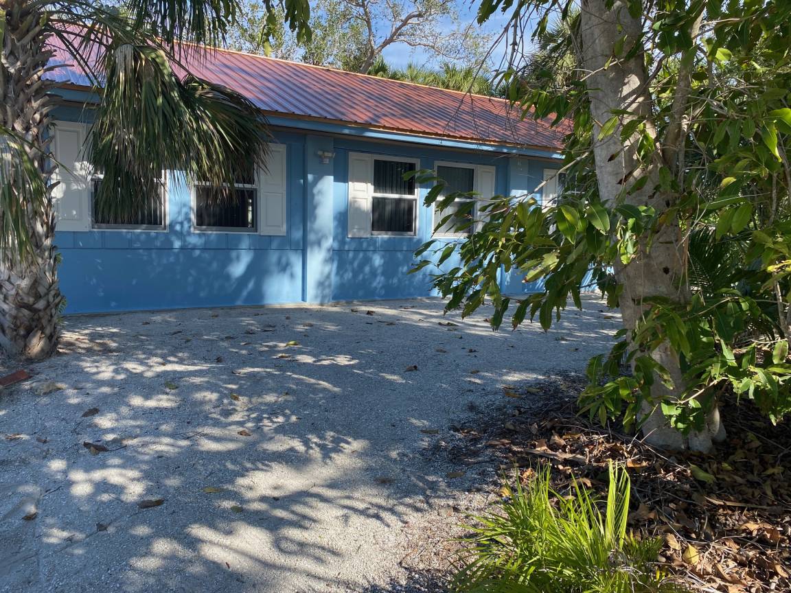 93 M² House ∙ 2 Bedrooms ∙ 4 Guests - Fort Myers Beach, FL