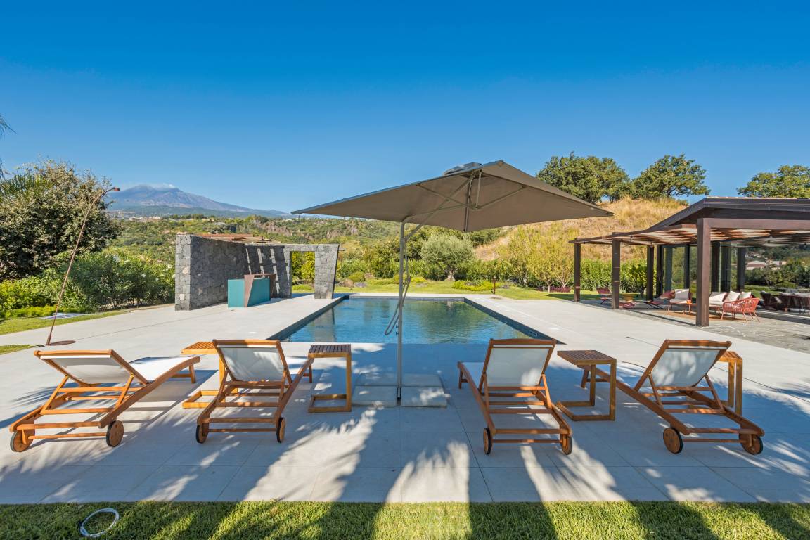 115 M² Villa ∙ 2 Bedrooms ∙ 6 Guests - Milo