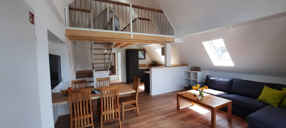 76 M² Ferienwohnung ∙ 3 Schlafzimmer ∙ 5 Gäste - Attendorn