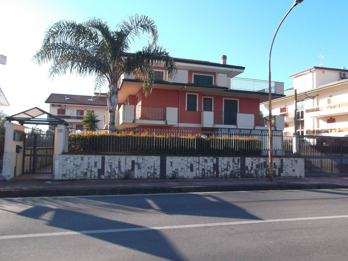 100 M² Appartement ∙ 2 Chambres ∙ 5 Personnes - Giardini-Naxos