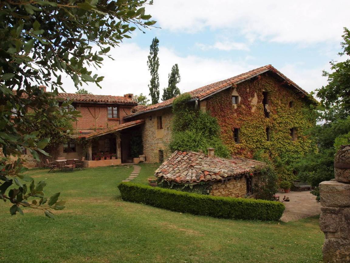 489 M² Huis ∙ 6 Slaapkamers ∙ 15 Gasten - Baskenland