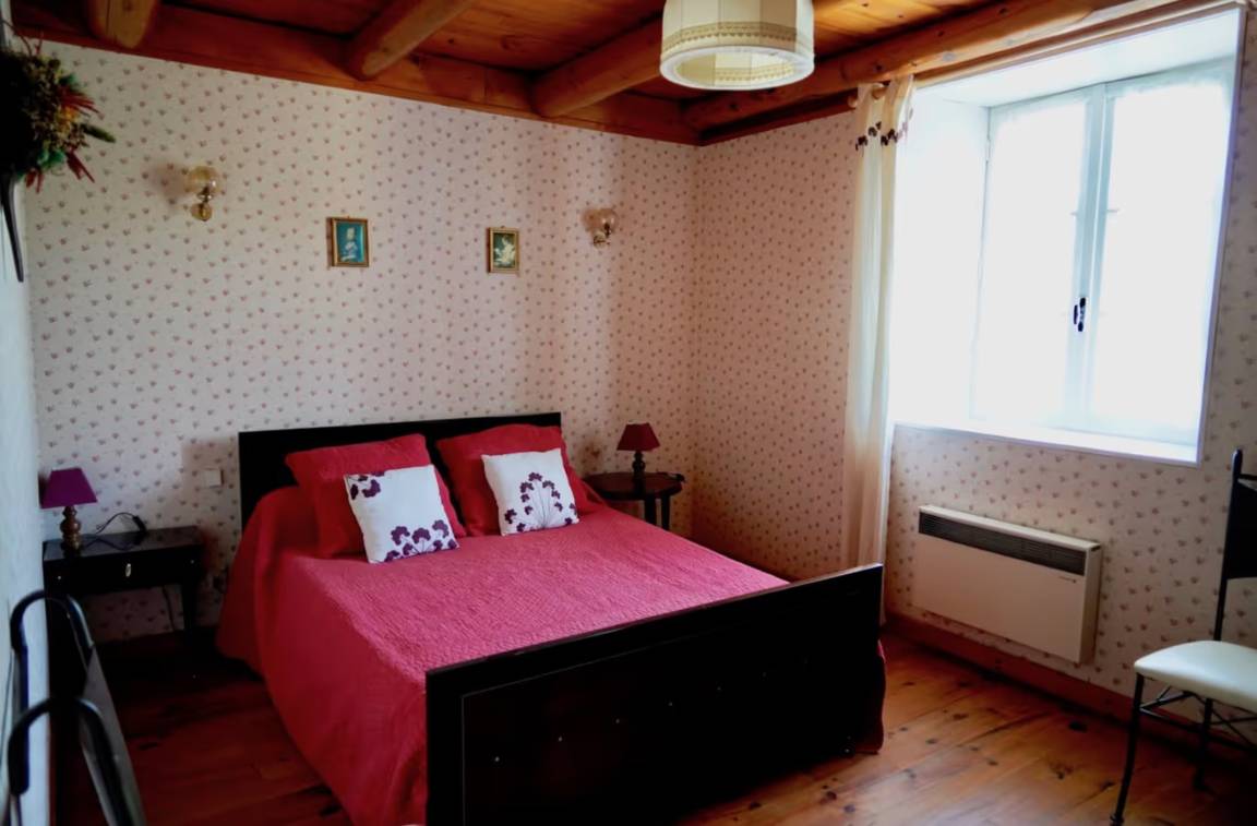 160 M² Huis ∙ 4 Slaapkamers ∙ 8 Gasten - Haute-Loire