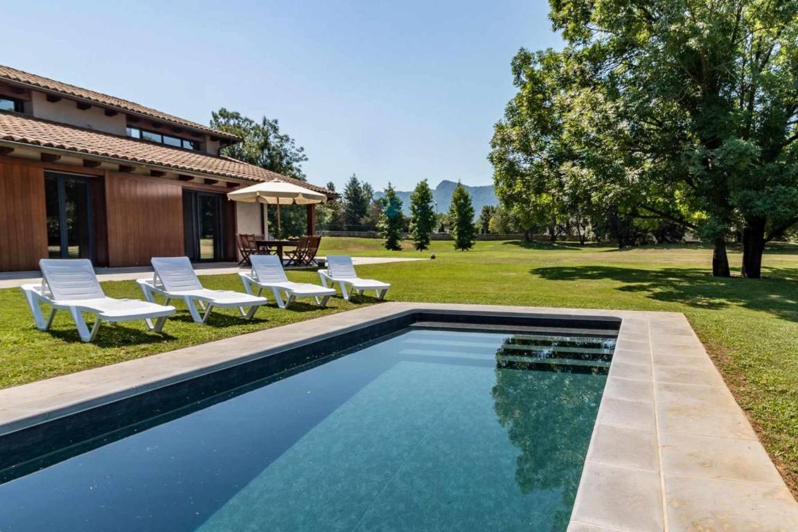 350 M² Villa ∙ 5 Habitaciones ∙ 10 Huéspedes - Olot