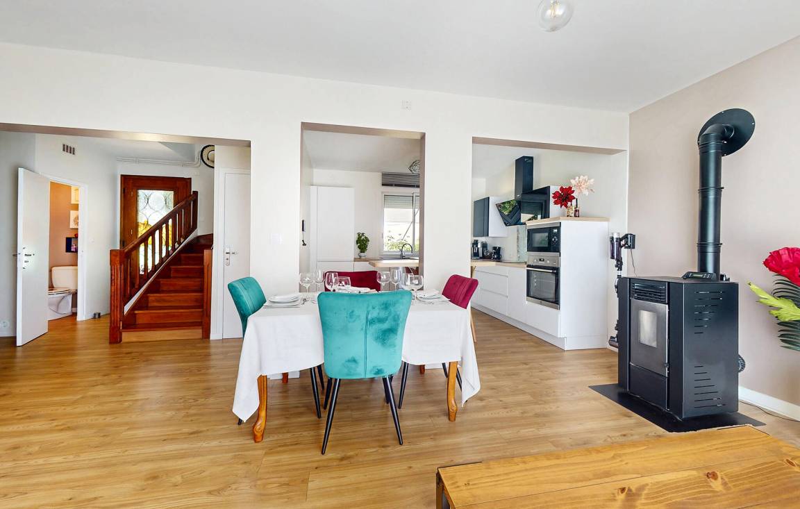 88 M² House ∙ 2 Bedrooms ∙ 4 Guests - Saint-Georges