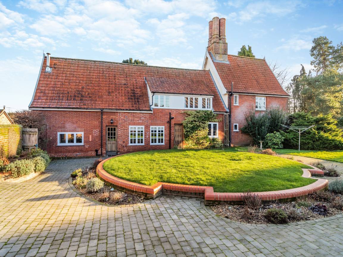 Cottage ∙ 4 Bedrooms ∙ 10 Guests - Wymondham