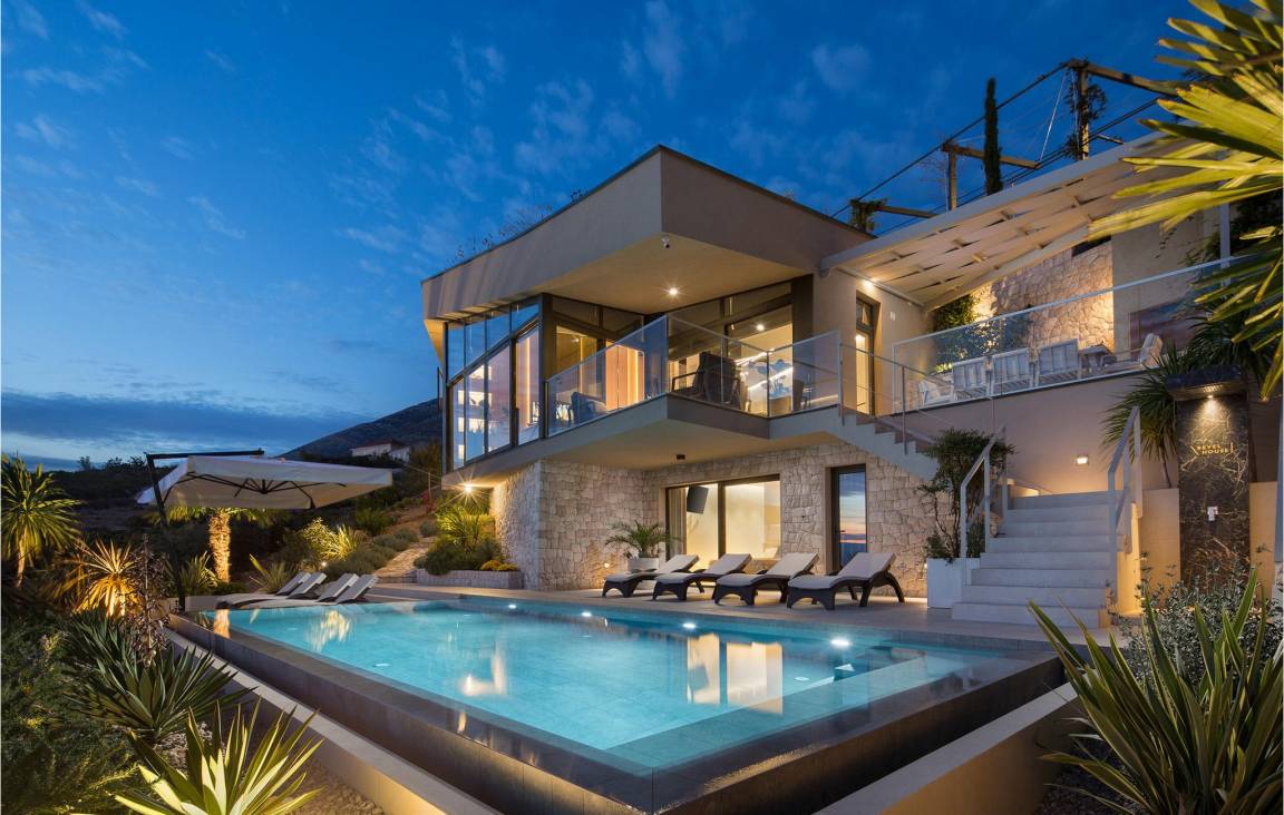 260 M² House ∙ 4 Bedrooms ∙ 8 Guests - Trpanj