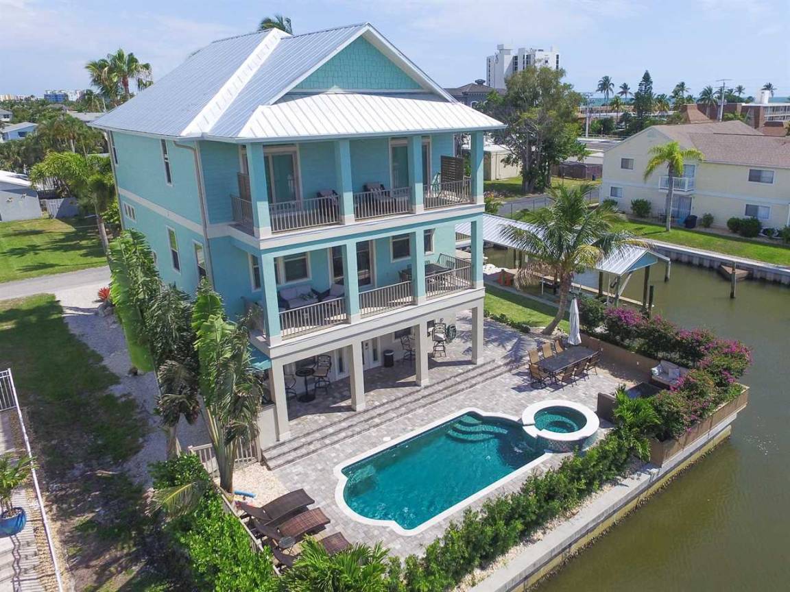 244 M² House ∙ 5 Bedrooms ∙ 10 Guests - Fort Myers Beach, FL