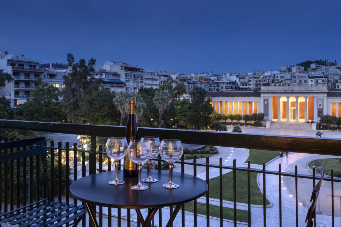 215 M² Apartment ∙ 3 Bedrooms ∙ 6 Guests - Athen
