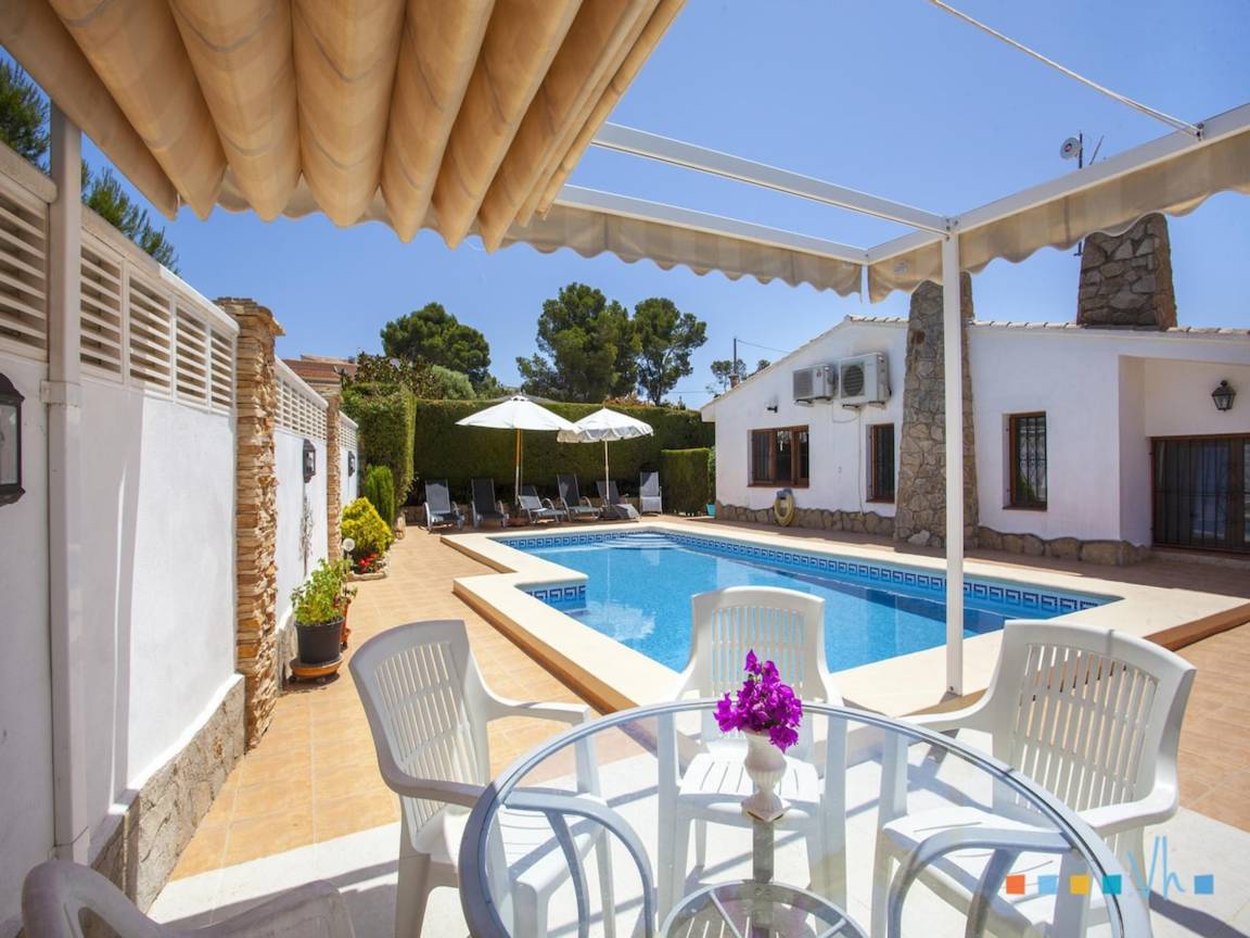 296 M² Villa ∙ 3 Bedrooms ∙ 6 Guests - Calp