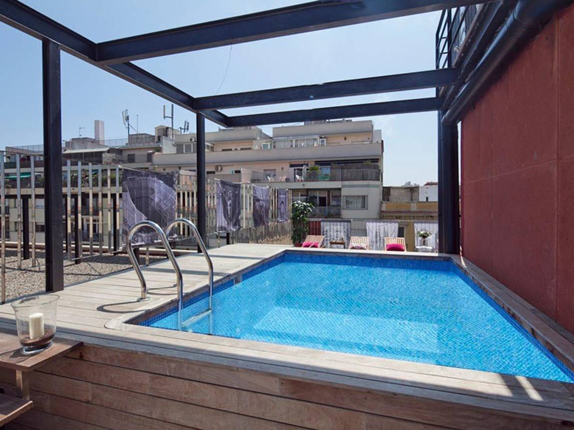 110 M² Apartamento ∙ 3 Habitaciones ∙ 8 Huéspedes - Badalona