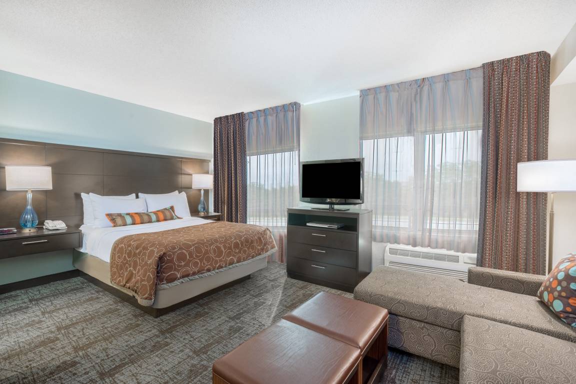 Studio Flat ∙ 1 Bedroom ∙ 3 Guests - Newark, DE