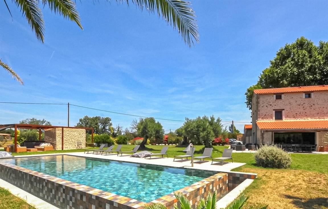 343 M² Maison De Vacances ∙ 6 Chambres ∙ 15 Personnes - Perpignan