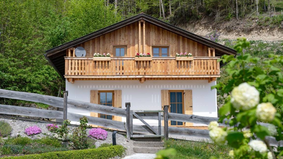 80 M² Ferienhaus ∙ 2 Schlafzimmer ∙ 7 Gäste - Kiefersfelden