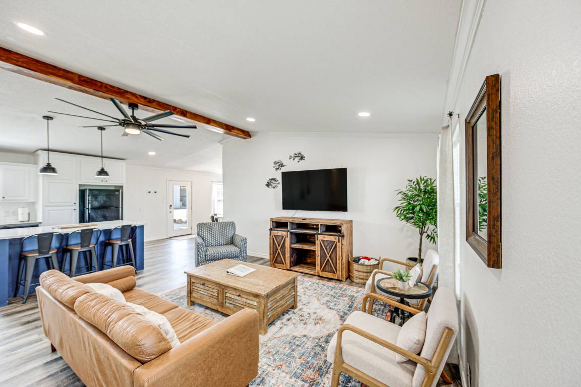 167 M² House ∙ 4 Bedrooms ∙ 10 Guests - Van, TX
