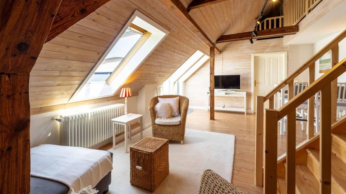 90 M² Apartment ∙ 2 Bedrooms ∙ 4 Guests - Schwerin