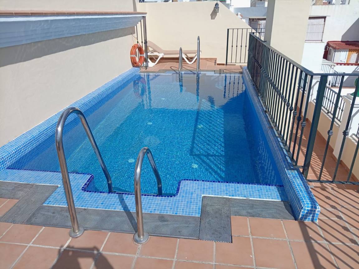 20 M² Aparthotelli ∙ 1 Makuuhuone ∙ 4 Vierasta - Nerja