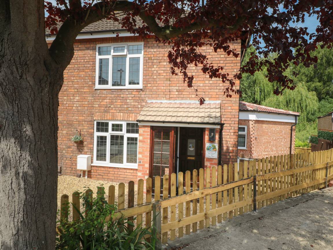 Cottage ∙ 3 Bedrooms ∙ 6 Guests - Twinlakes Park