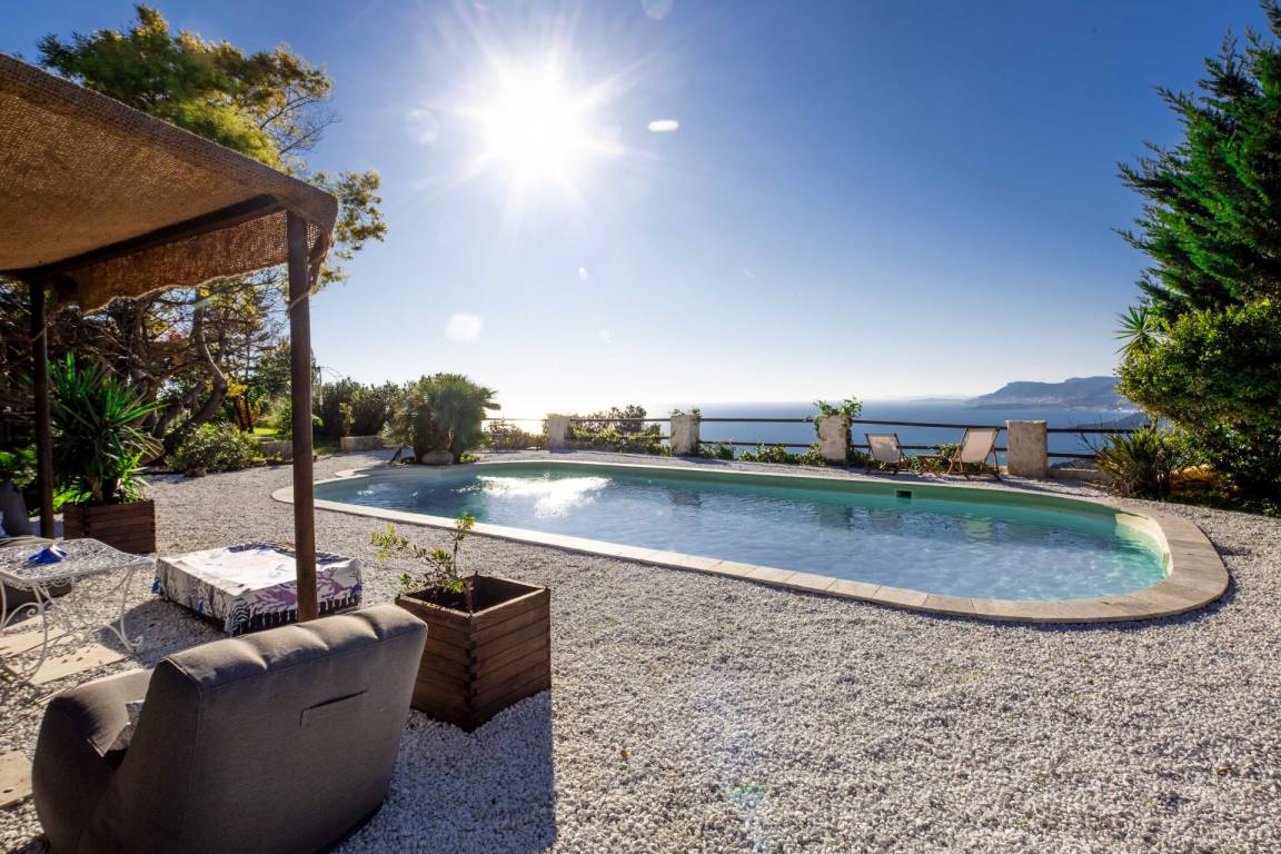 440 M² Villa ∙ 6 Bedrooms ∙ 13 Guests - Bordighera