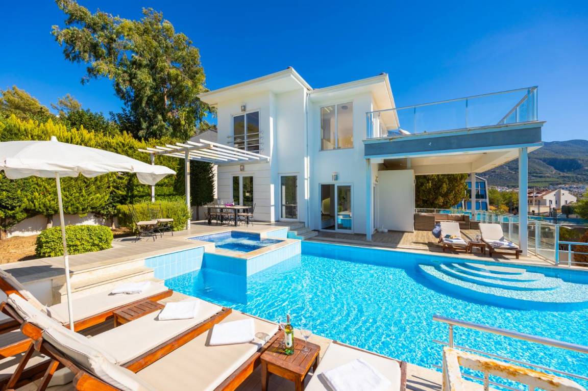 200 M² Villa Vacanza ∙ 4 Camere Da Letto ∙ 8 Ospiti - Çalış Beach