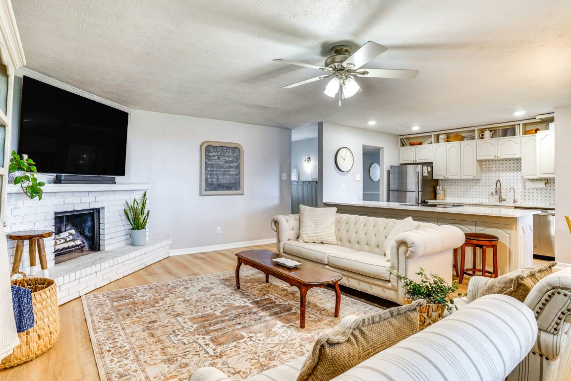 120 M² House ∙ 3 Bedrooms ∙ 6 Guests - C&A, North Richland Hills