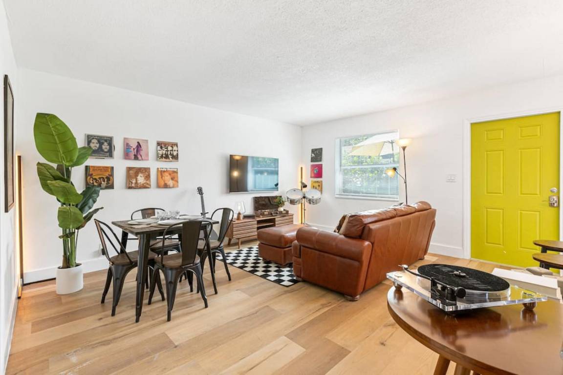 Apartment ∙ 2 Bedrooms ∙ 4 Guests - Fort Lauderdale