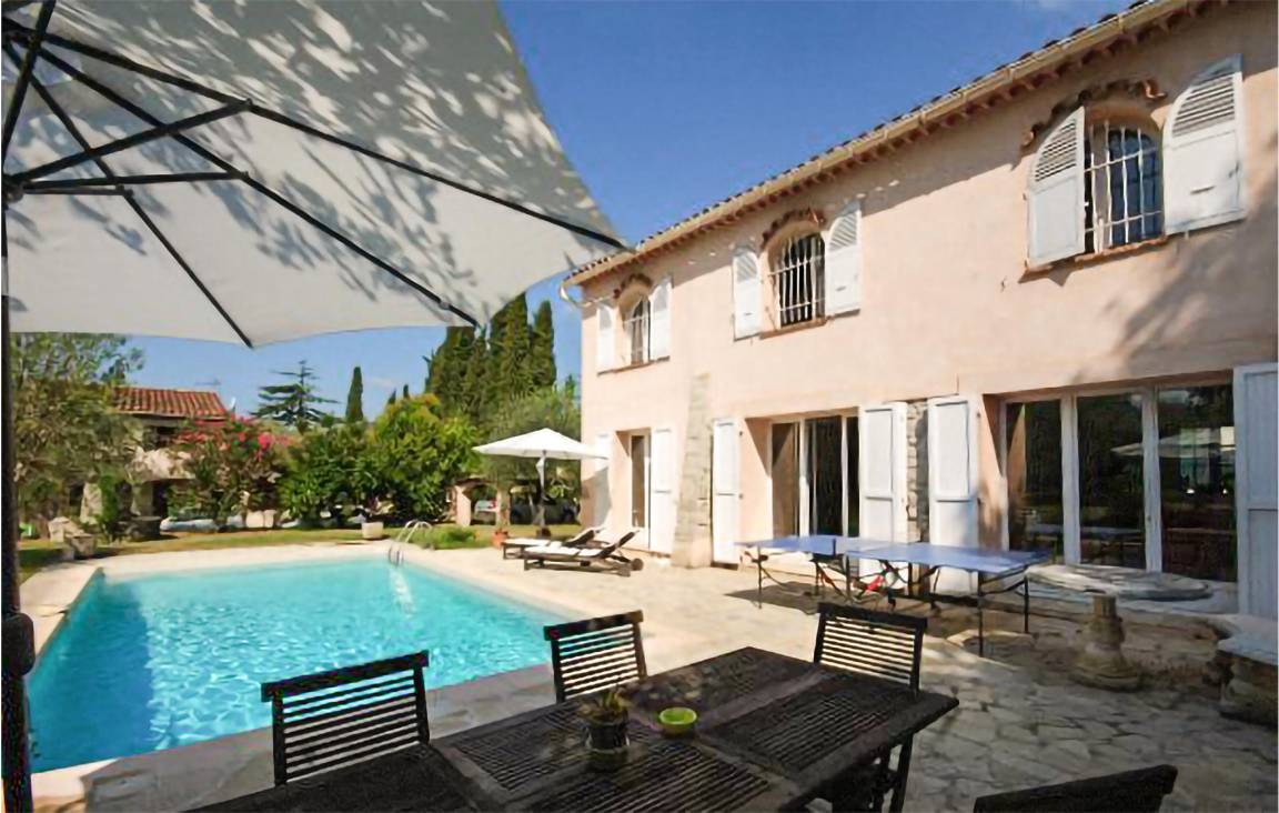 30 M² Duplex ∙ 2 Personnes - IBIS Cannes Mouans Sartoux parking gratuit