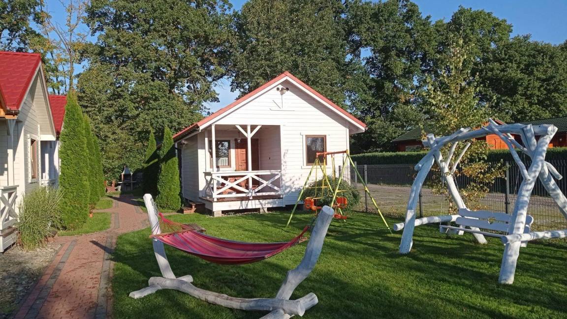 35 M² Ferienhaus ∙ 2 Schlafzimmer ∙ 6 Gäste - Dąbki