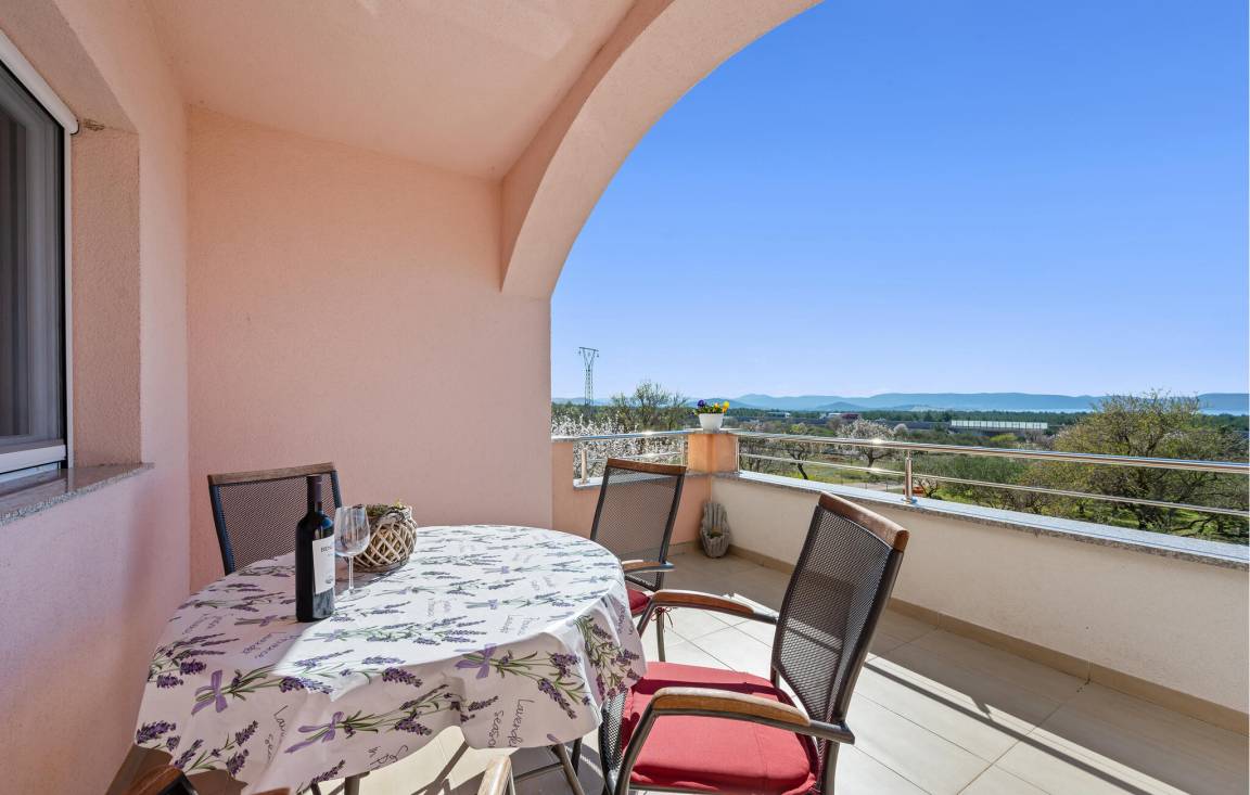 100 M² Apartment ∙ 2 Bedrooms ∙ 4 Guests - Skradin
