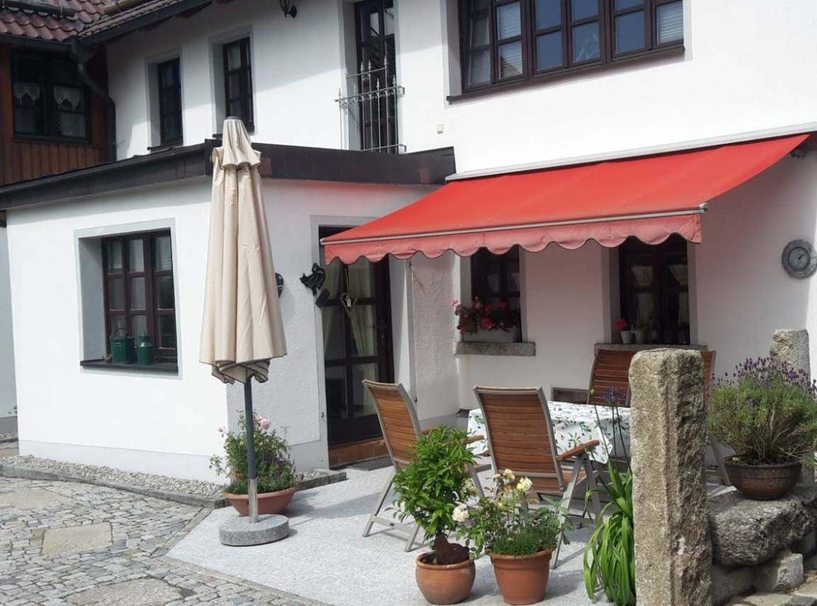 80 M² Ferienhaus ∙ 2 Schlafzimmer ∙ 5 Gäste - Windischeschenbach