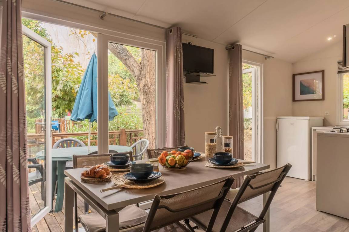 30 M² Caravan ∙ 2 Bedrooms ∙ 4 Guests - Tarascon