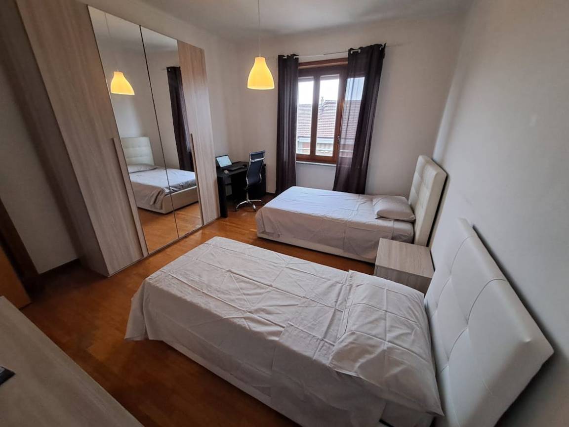 70 M² Shared Room ∙ 1 Bedroom ∙ 1 Guest - Turin