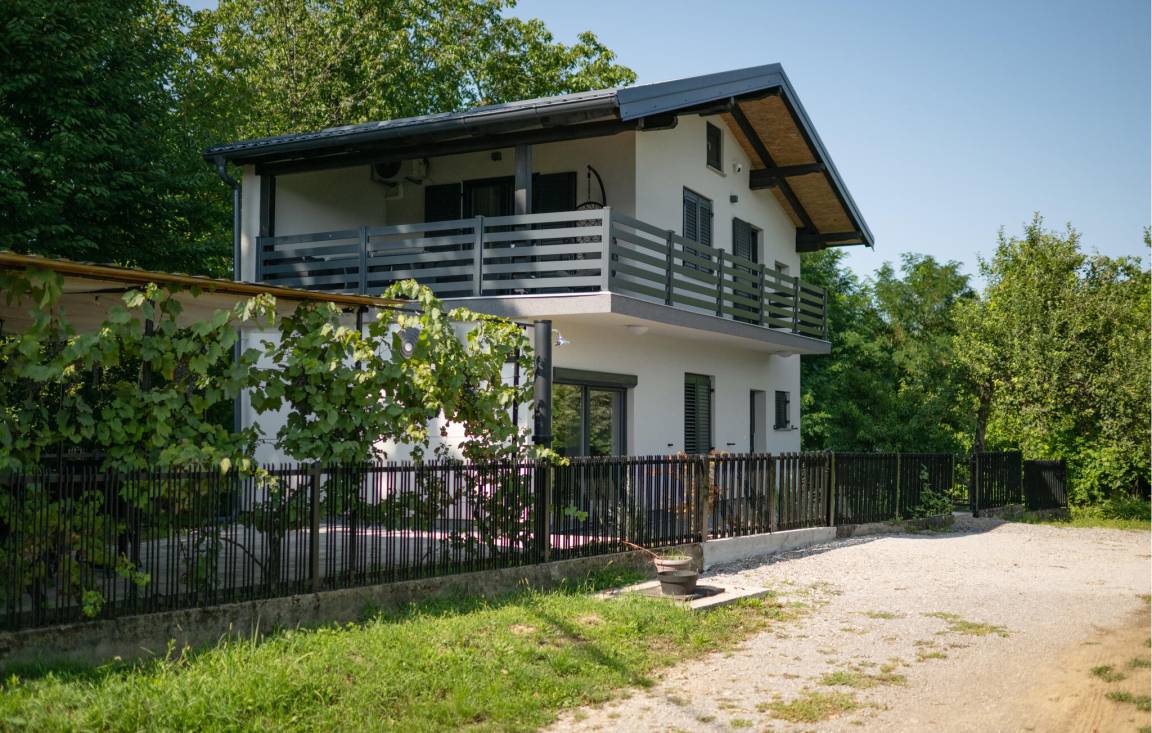 52 M² House ∙ 1 Bedroom ∙ 4 Guests - Jastrebarsko