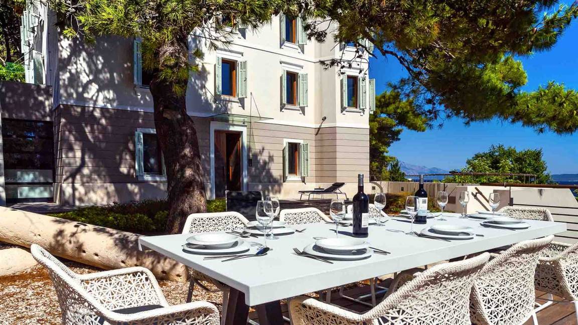 497 M² Villa ∙ 4 Schlafzimmer ∙ 8 Gäste - Mimice