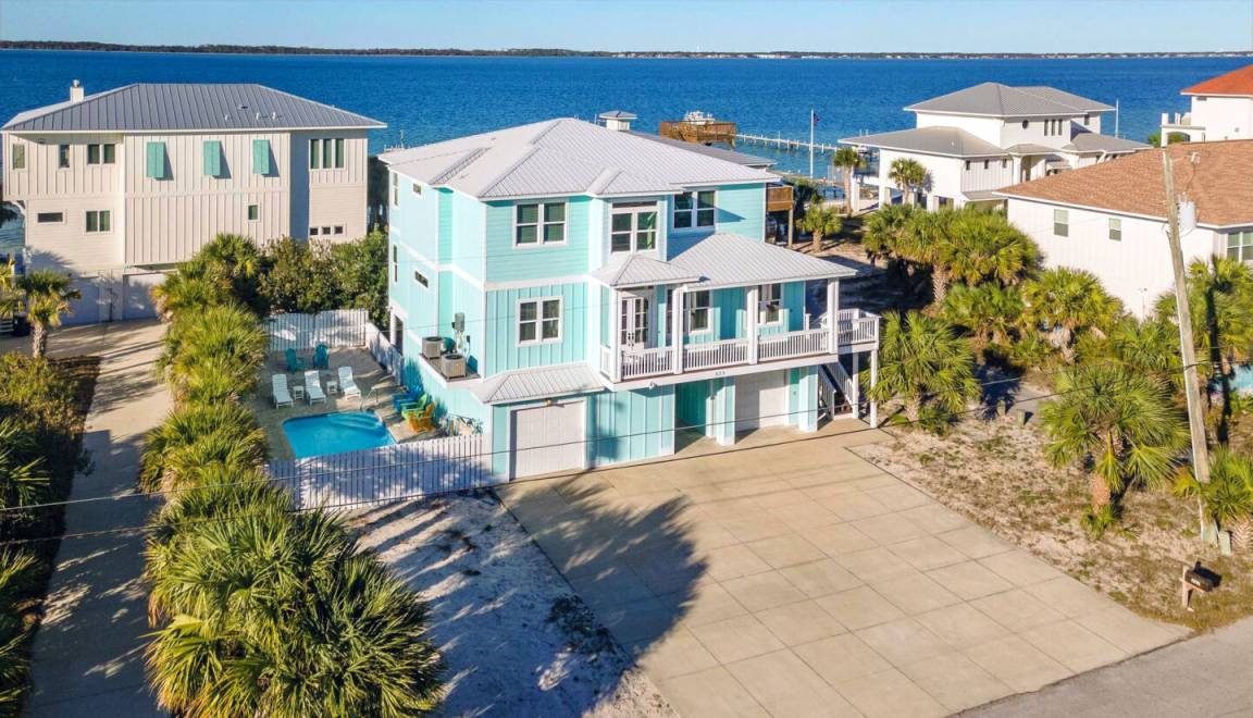 House ∙ 5 Bedrooms ∙ 21 Guests - Pensacola Beach, FL