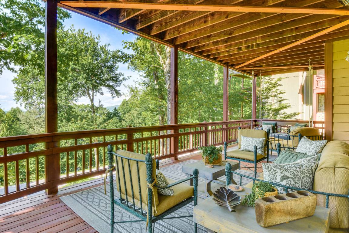 139 M² Apartment ∙ 2 Bedrooms ∙ 6 Guests - Cashiers, NC