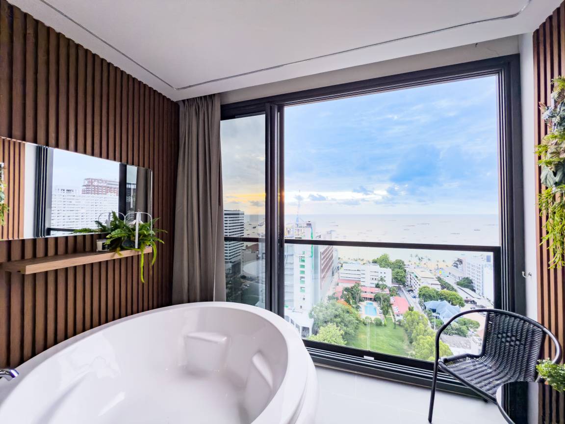 75 M² Huoneisto ∙ 2 Makuuhuonetta ∙ 5 Vierasta - Pattaya