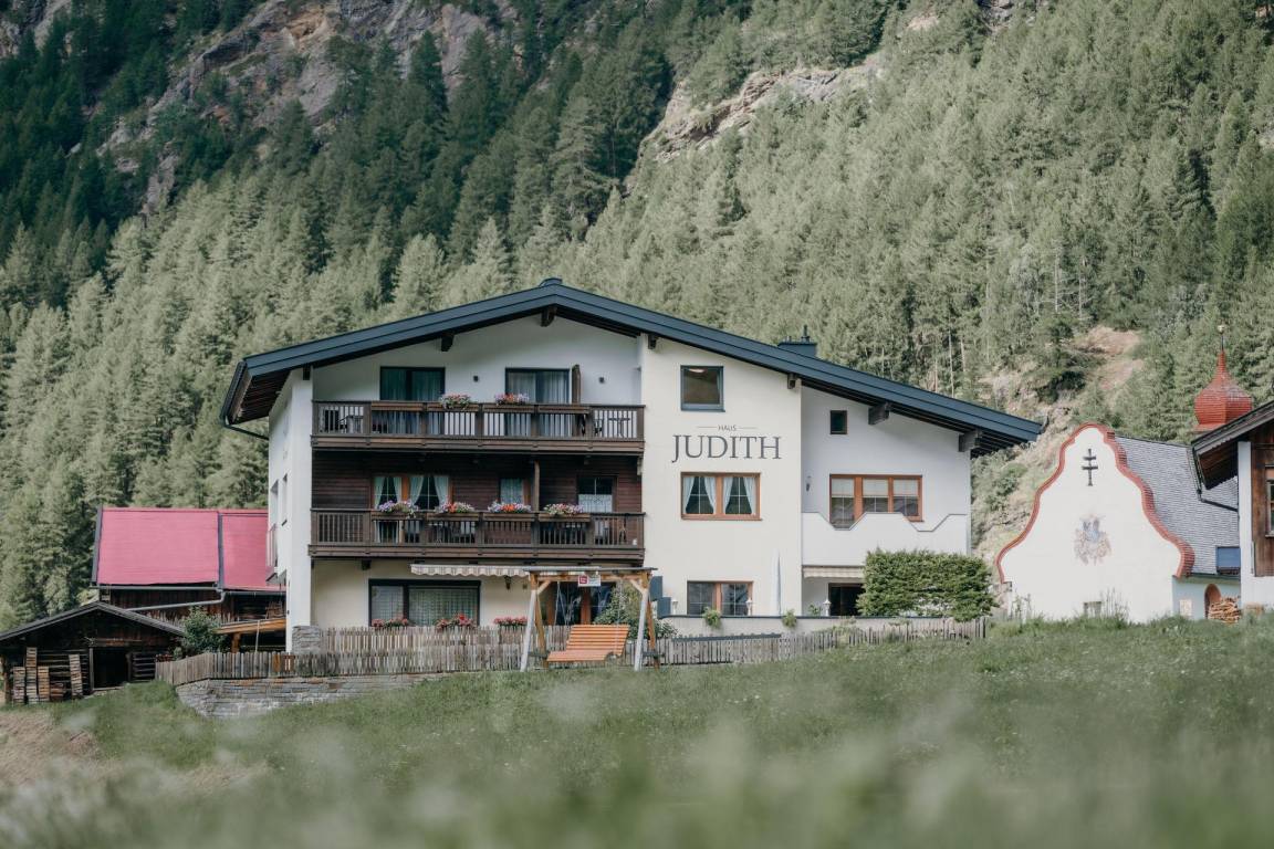 60 M² Ferienwohnung ∙ 3 Schlafzimmer ∙ 6 Gäste - Hochgurgl