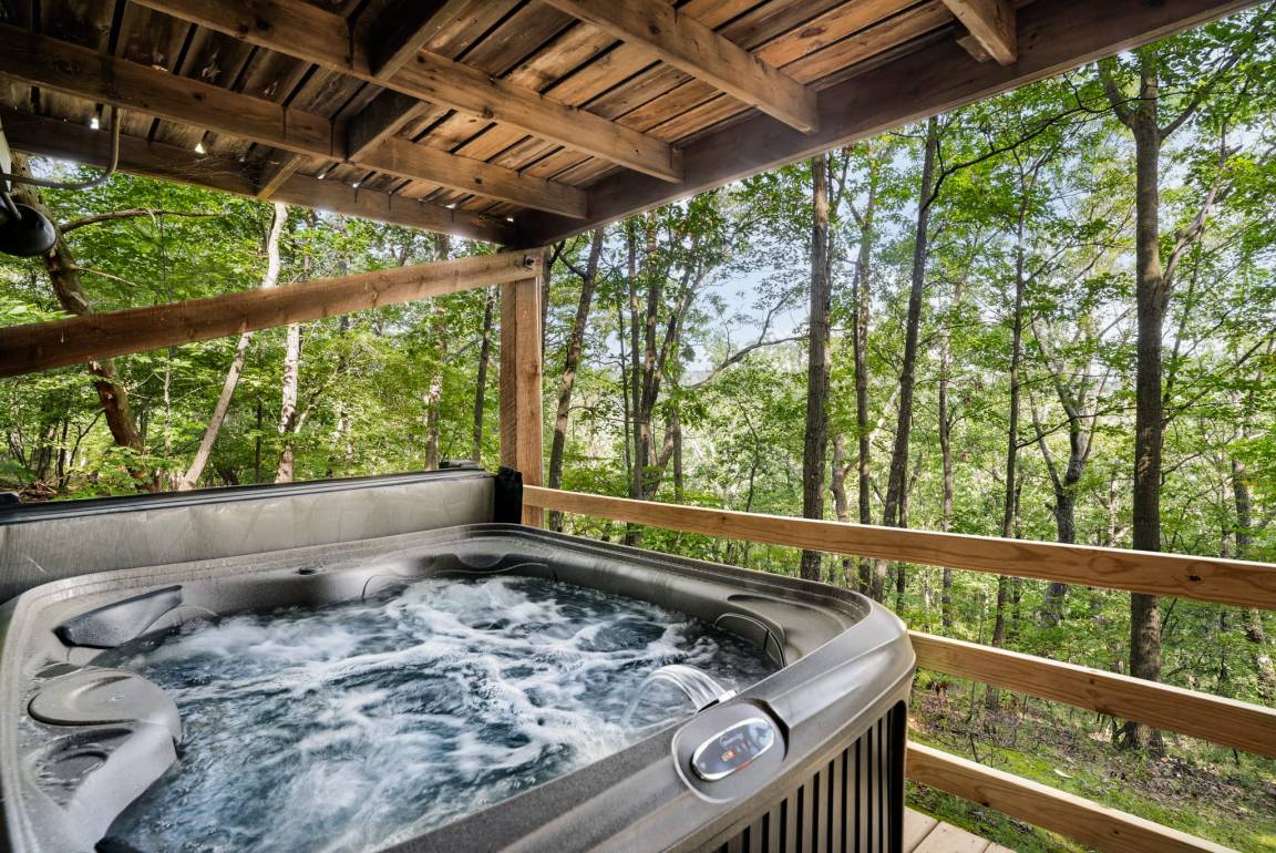 67 M² Cabin ∙ 2 Bedrooms ∙ 7 Guests - Berkeley Springs, WV