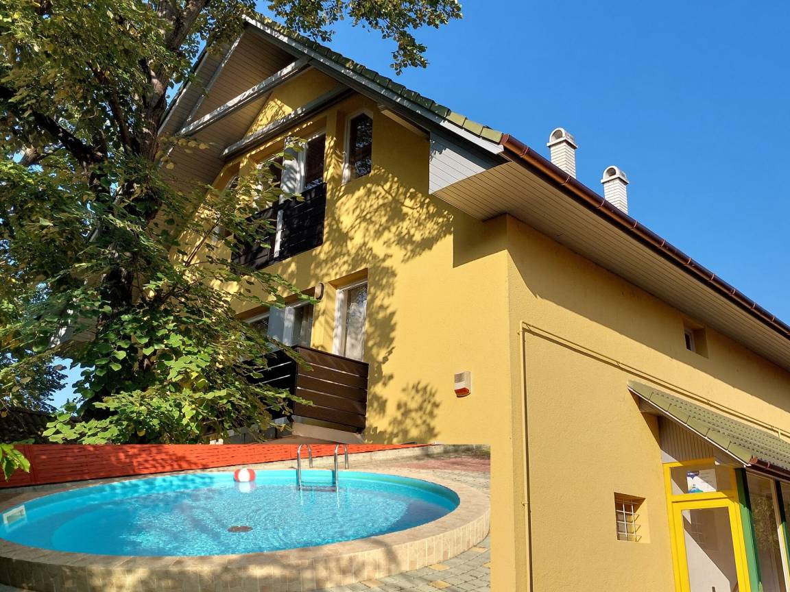 125 M² Ferienhaus ∙ 3 Schlafzimmer ∙ 11 Gäste - Plattensee