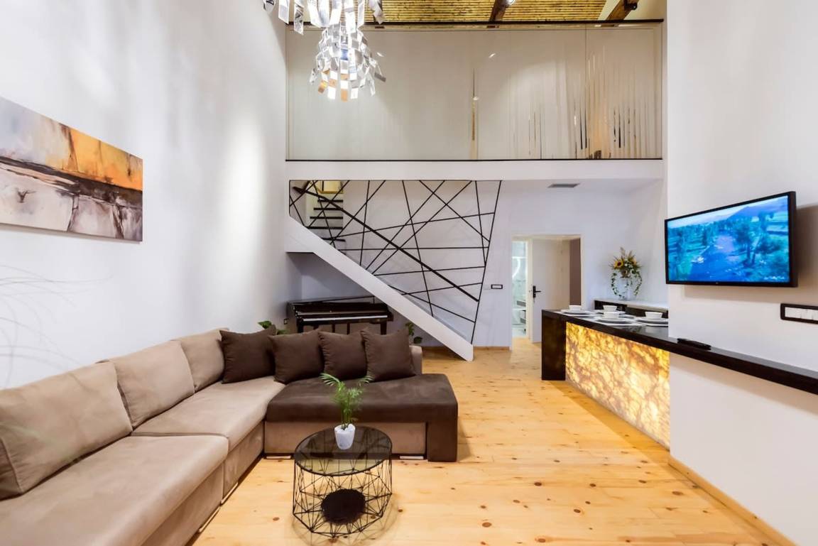 House ∙ 2 Bedrooms ∙ 5 Guests - Каламата