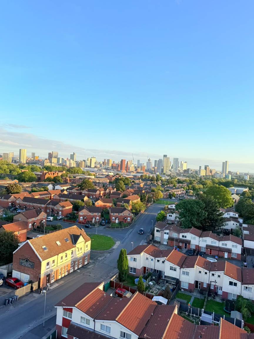 85 M² Apartment ∙ 2 Bedrooms ∙ 4 Guests - Oldham