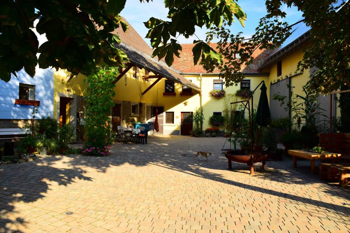 60 M² Ferienwohnung ∙ 1 Schlafzimmer ∙ 4 Gäste - Weikersheim