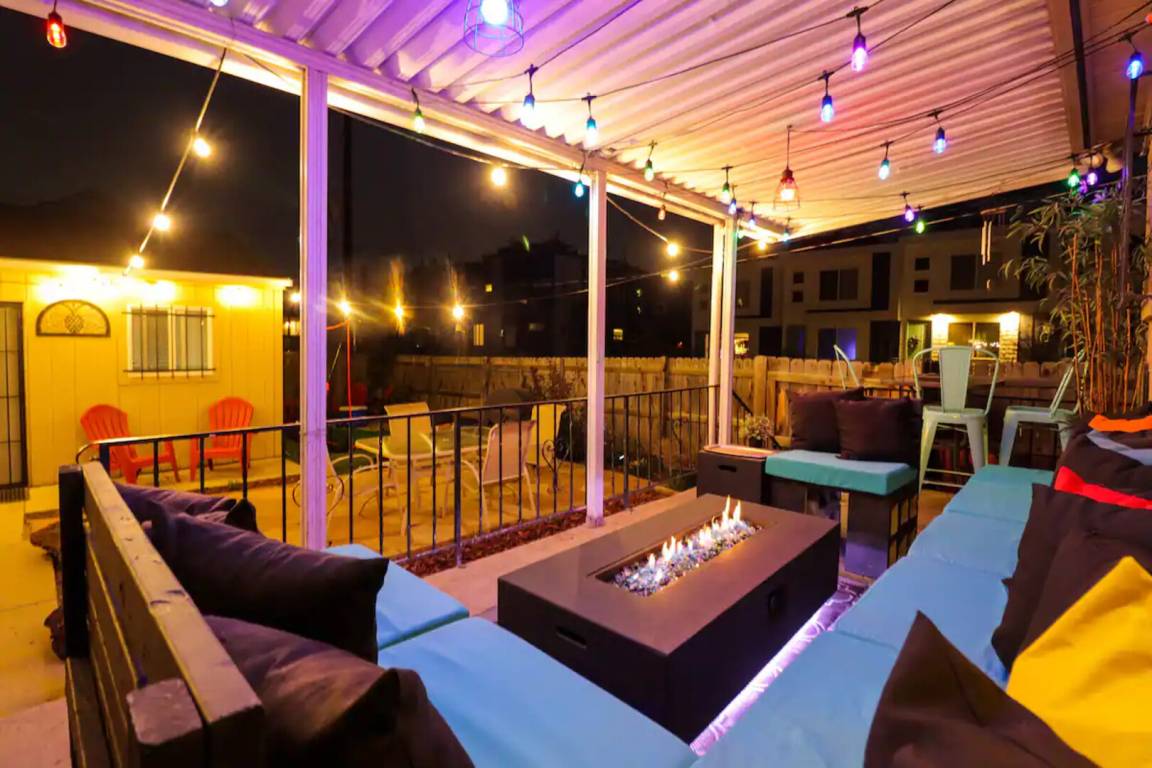 139 M² House ∙ 3 Bedrooms ∙ 13 Guests - Denver, CO