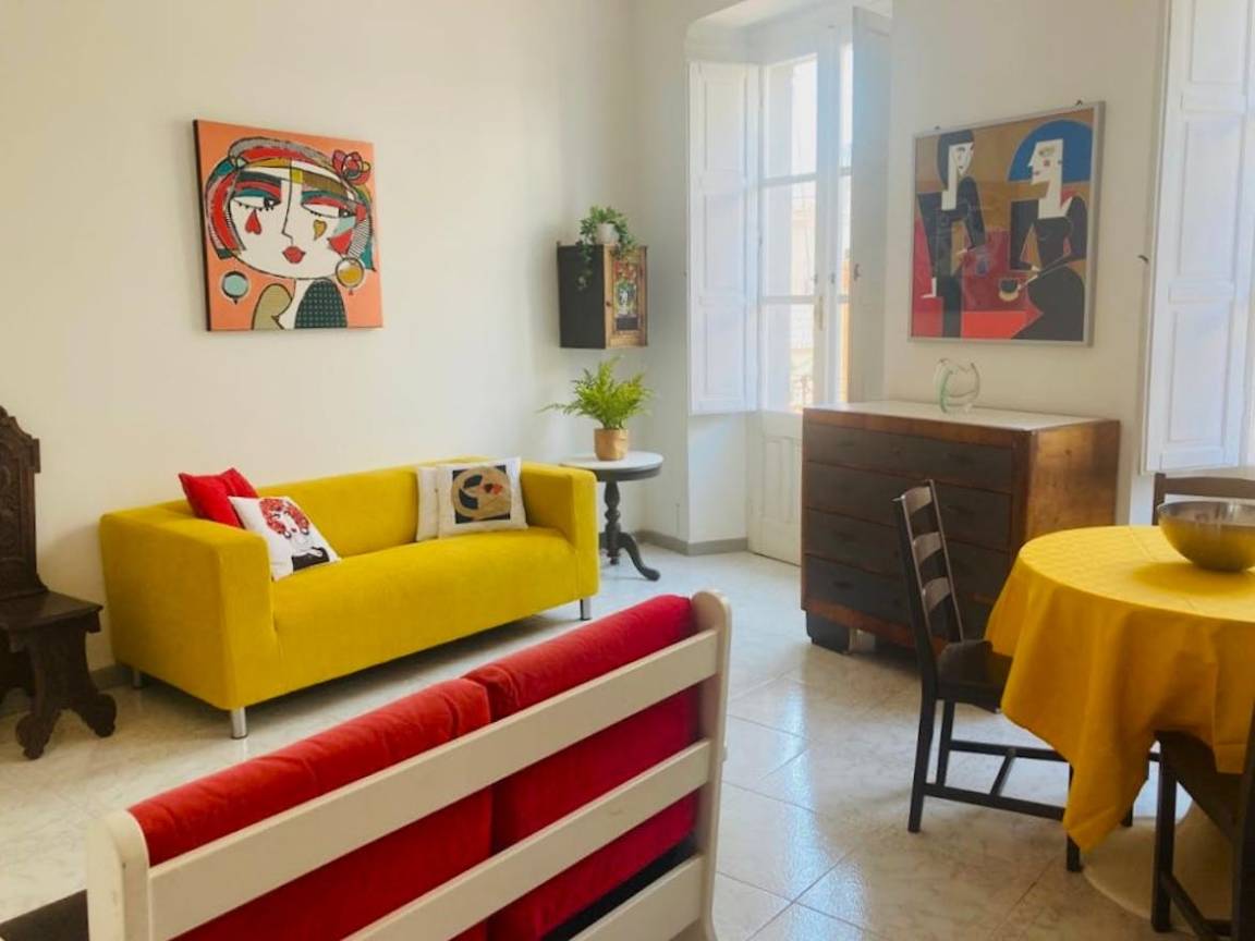 100 M² Appartement ∙ 2 Chambres ∙ 4 Personnes - Cagliari