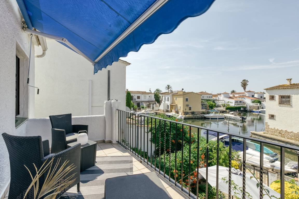 90 M² Ferienhaus ∙ 3 Schlafzimmer ∙ 5 Gäste - Empuriabrava