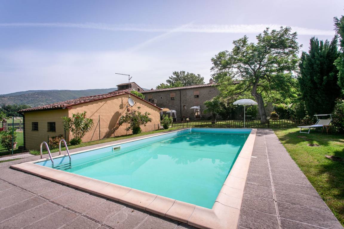 230 M² Villa ∙ 9 Bedrooms ∙ 18 Guests - Cortona