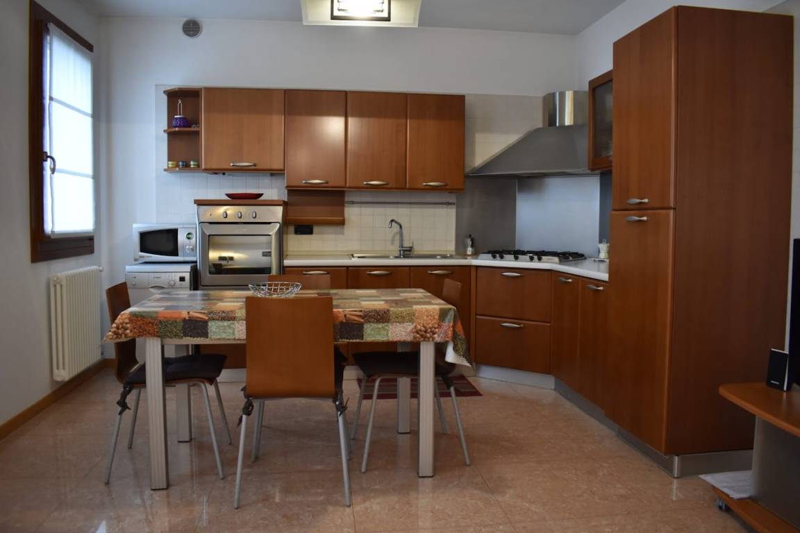 65 M² House ∙ 2 Bedrooms ∙ 2 Guests - Mestre