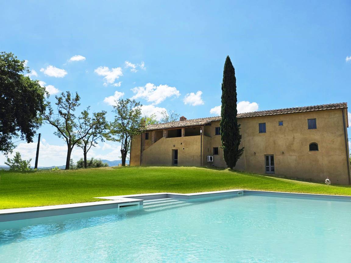 420 M² House ∙ 7 Bedrooms ∙ 14 Guests - Montalcino