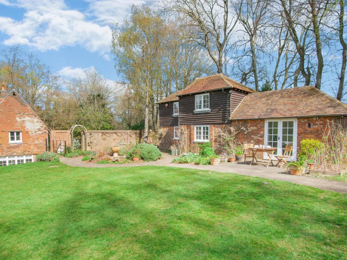 Cottage ∙ 1 Bedroom ∙ 2 Guests - Dover