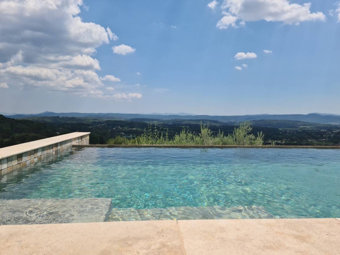 260 M² Villa ∙ 8 Schlafzimmer ∙ 16 Gäste - Aups